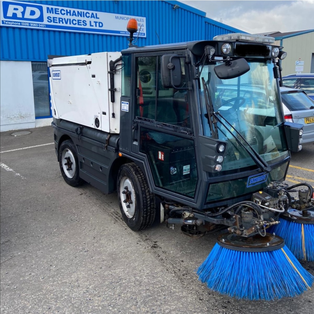 Schmidt Swingo Compact Sweeper - RD Mechanical Services Ltd