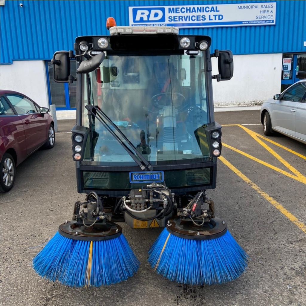 Schmidt Swingo Compact Sweeper - RD Mechanical Services Ltd